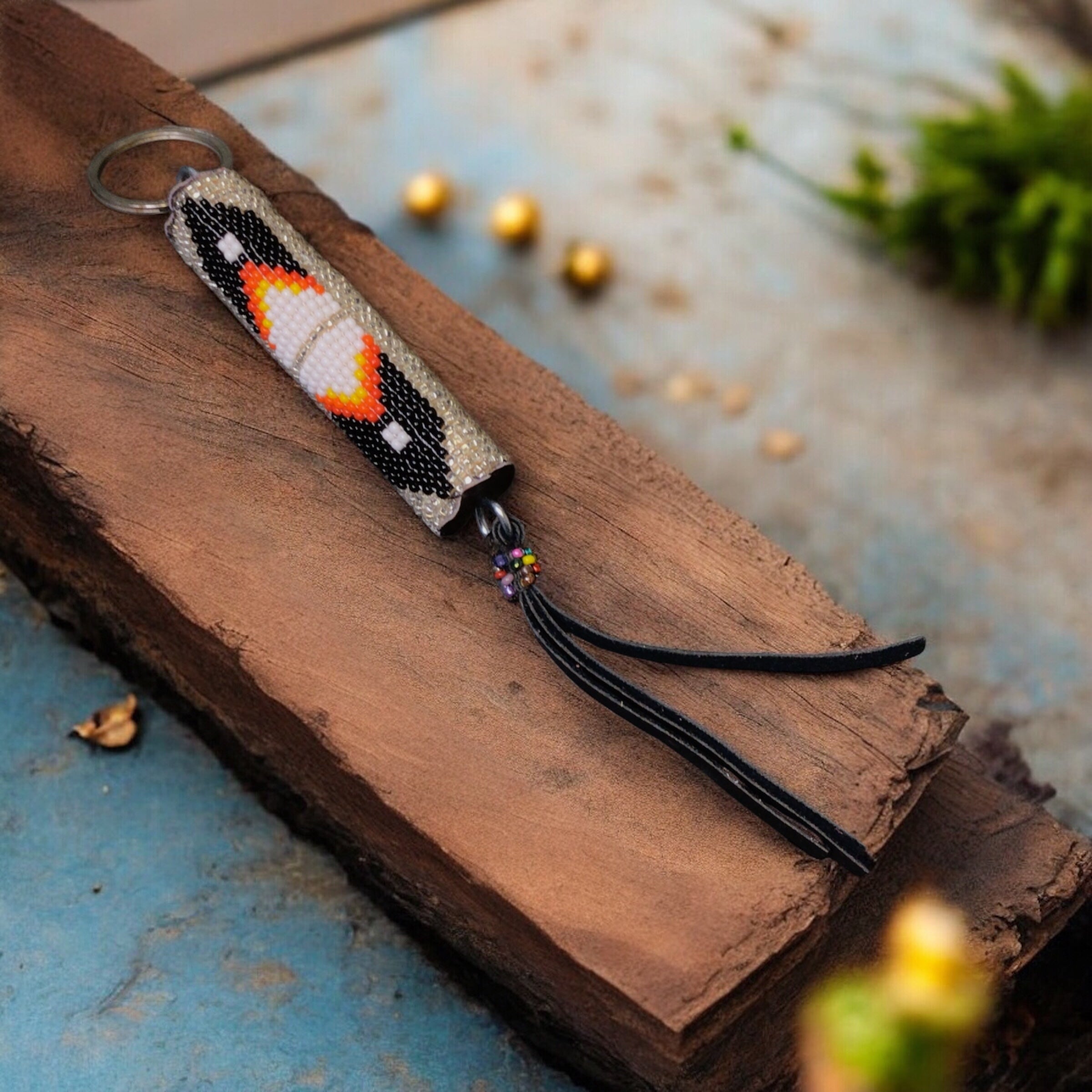 OLDTRIBES™ Silver Handcrafted Beaded Keychain – OldTribes